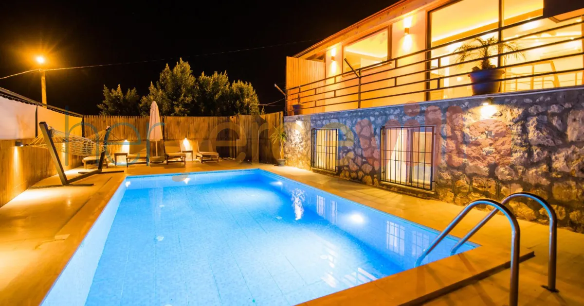 Villa Kutay, Kalkan'ın Patara bölgesinde yer alan modern bir ...